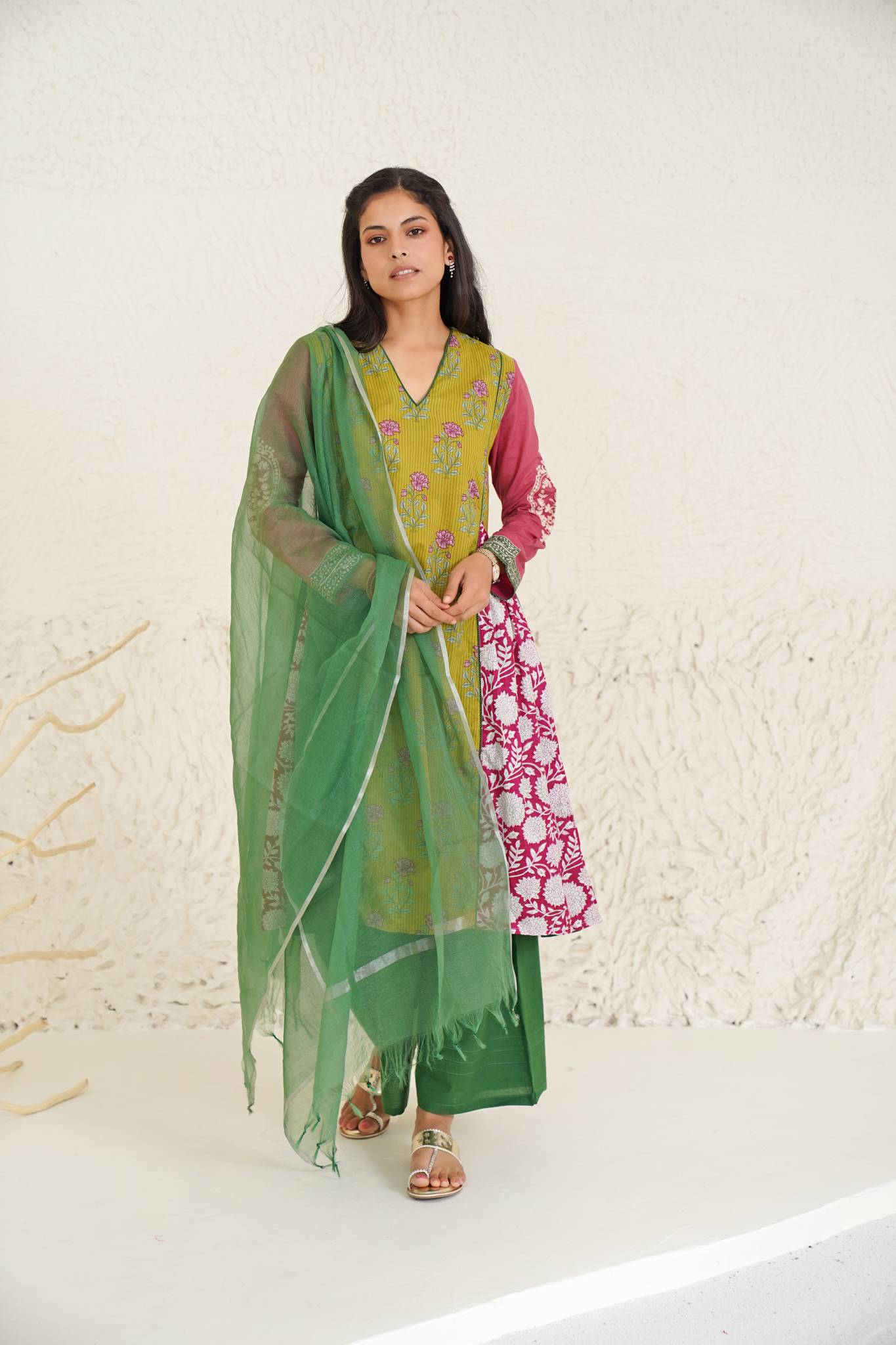 Peacock green dupatta | Emerald Peacock Dupatta 2024 | Nero India