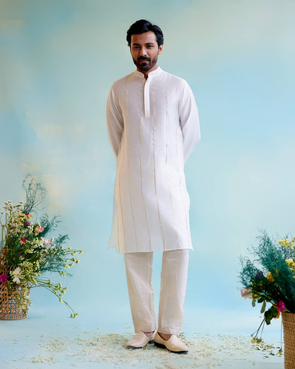 Ivory Lily Gota Kurta with Narrow Pants – Nero India